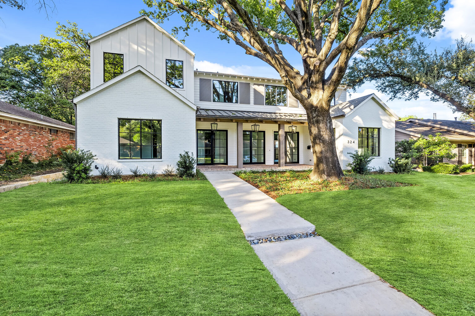 Ridge Crest Modern Farmhouse | Custom Homes | Shaddock Custom ...