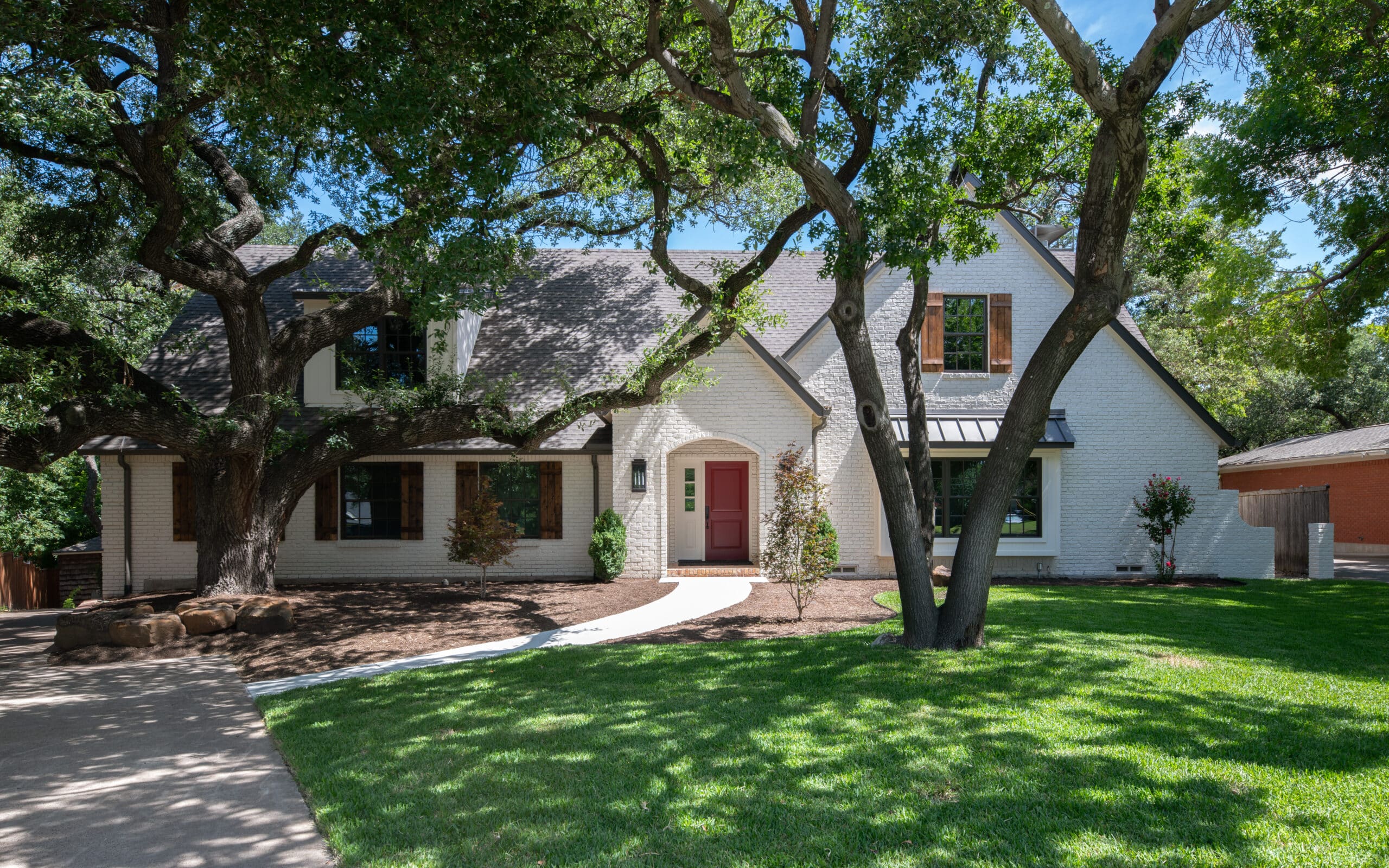 Belt Line Plaza Traditional | Custom Homes | Shaddock Custom ...